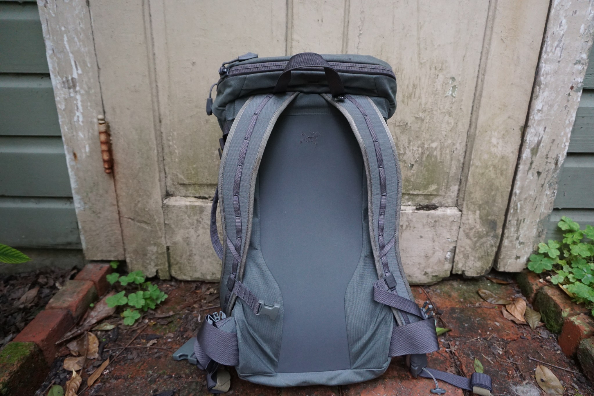 Arc’teryx LEAF Assault Pack 30 / Khard 30: Review - The Perfect Pack